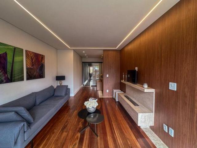 Casa de 500 m² com 5 quartos en Venda no Reserva Colonial