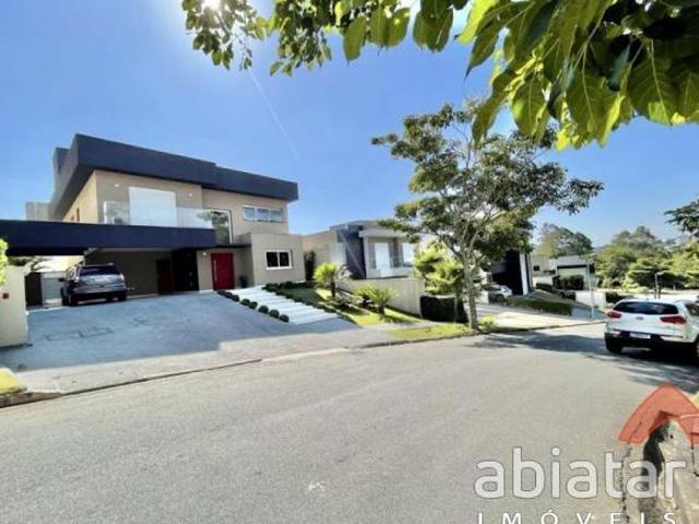 Casa de 507m² com 3 dormitórios com vaga para 3 carros Paisagem Renoir