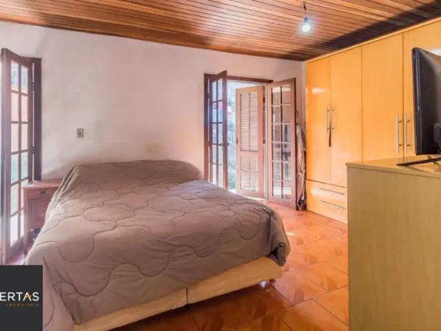 Casa de 5 dormitórios à venda no Bairro Bom Jesus Porto Alegre