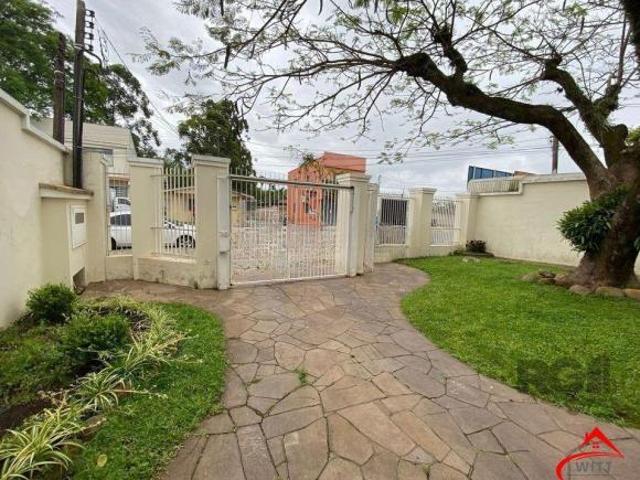 Casa de 5 dormitórios, bairro Jardim Floresta