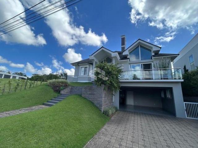 Casa de 5 dormitórios no Condomínio Reserva dos Pássaros!