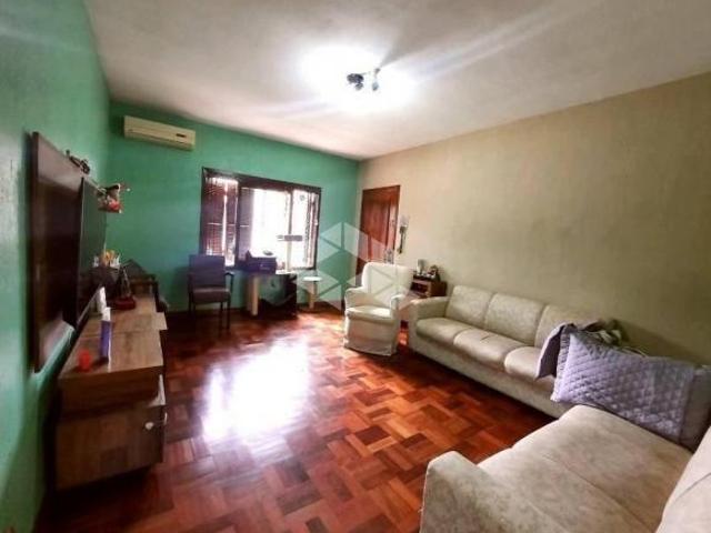 CASA DE 5 DORMITORIOS NO JARDIM ITU