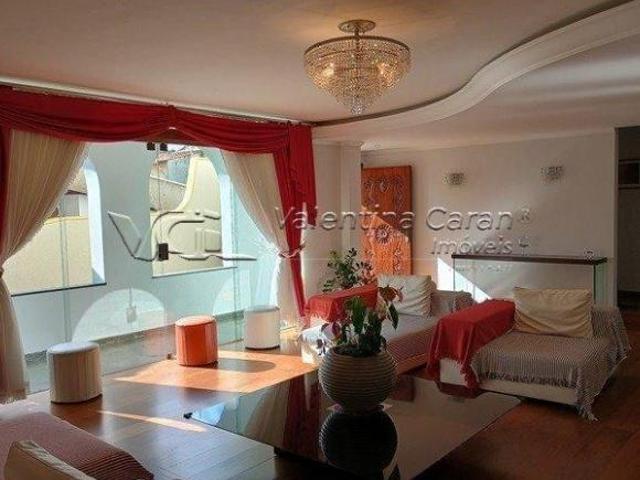 Casa de 5 suítes à venda em Caxingui, SP