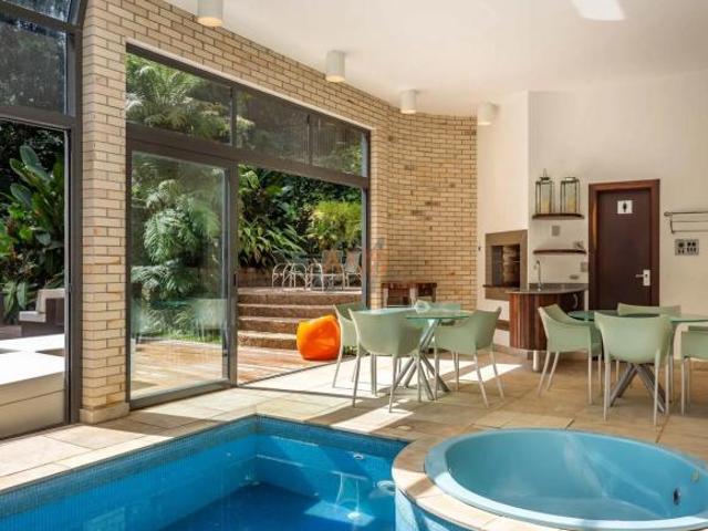 Casa de 5 quartos à Venda no Condomínio Westside| Campo Comprido Curitiba