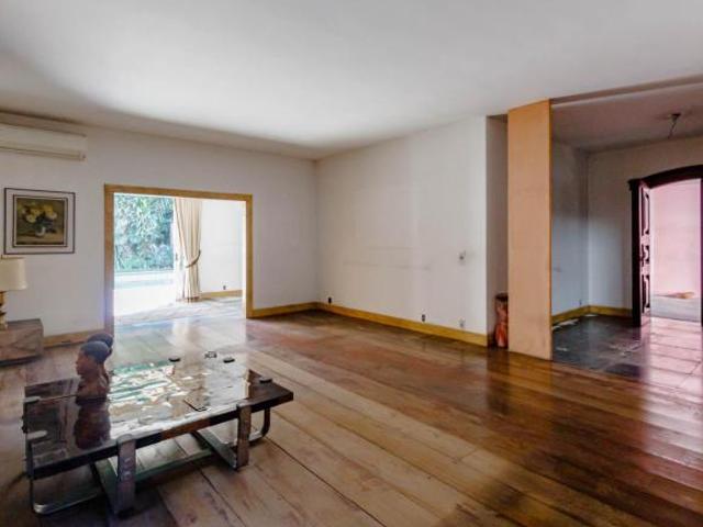 casa de 600 metros à venda em local nobre de alto de pinheiros