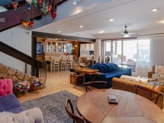 Casa De 602m², Bairro Bela Vista