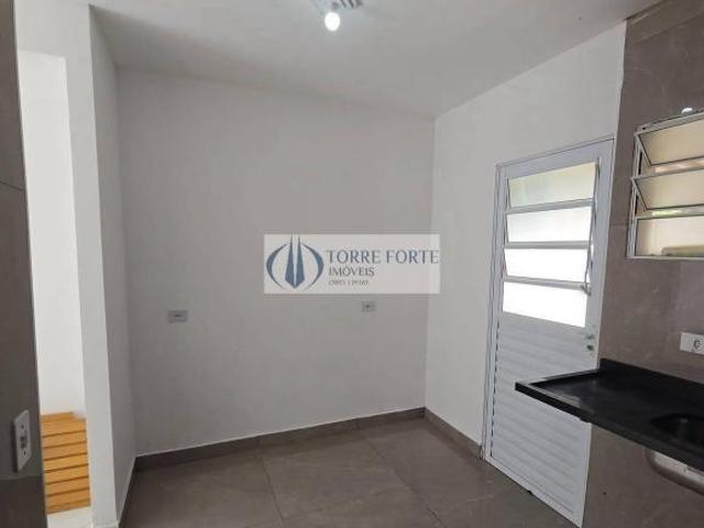 Casa de 60m² com 2 dormitórios com com 2 vagas em Cotia