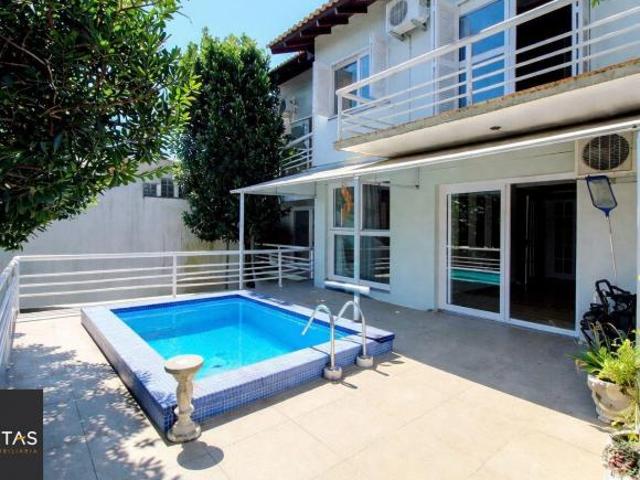Casa de 6 quartos com vista panorâmica para o Guaíba