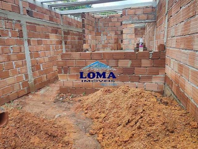 Casa de 77 m² com 3 quartos à venda em Duque de Caxias