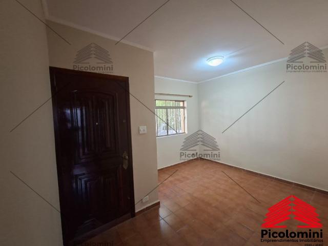 Casa de 70m² para locação na Mooca, são 2 dormitórios 1suíte, sala, 2 banheiros, cozinha, área serviço, sem vaga