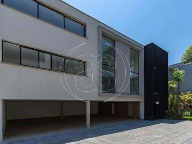 Casa de 712m² privativos em Condomínio novo, recém entregue no Alto da Boa Vista