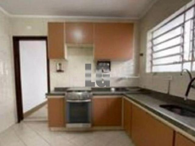 Casa de 87m² à venda com 4 quartos, sendo 1 suíte, 2 vags e 3 banheiros no Jardim Celeste SP