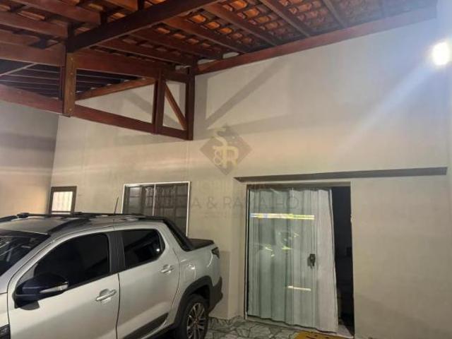 Casa de 94m² com 2 quartos e 2 banheiros Planalto Verde Emir Garcia