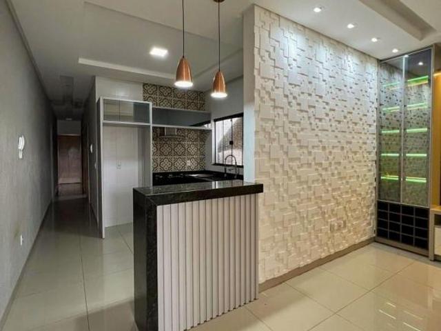 Casa de 97m² com 03 quartos, sendo 01 suíte á venda no Setor Moinho dos ventos Goiânia GO