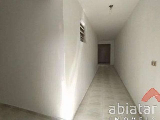 Casa de 93m² com 2 Dormitórios e Amplo Quintal em Localização Privilegiada