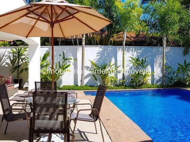 Casa Decorada à Venda no Jardim Acapulco em Guarujá