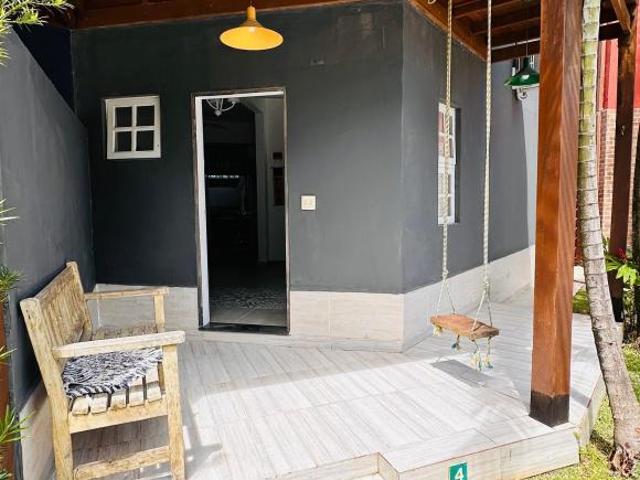 Casa dentro de condominio em Boicucanga