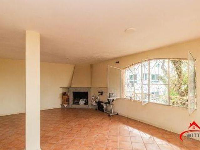 CASA DESOCUPADA E SEMI MOBILIADA, COM SUÍTE MASTER, SACADA, VISTA PANORÂMICA, EM