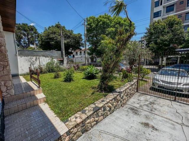 CASA DESOCUPADA NO MELHOR DO BAIRRO VILA IZABEL!