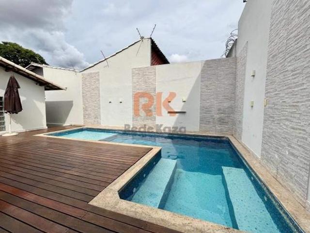 Casa disponível para venda. Área construída 190m² | Terreno 360m² | 4 quartos | suíte com closet | 3