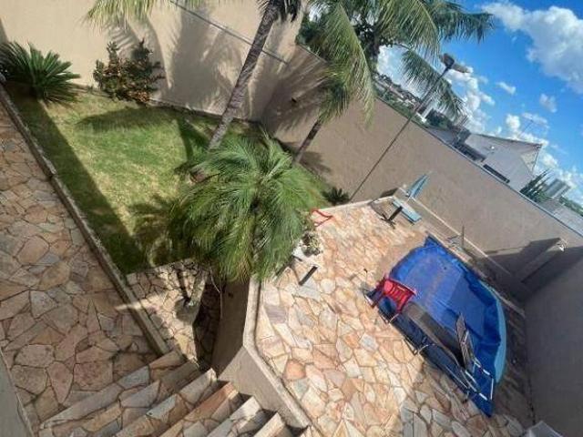 Casa disponível para venda com 3 dormitórios, 2 vagas de garagem / Próximo ao Açaí da Praia da repr