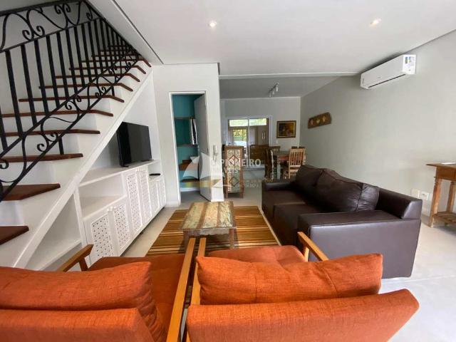 Casa disponível para venda e locação anual em Juquehy