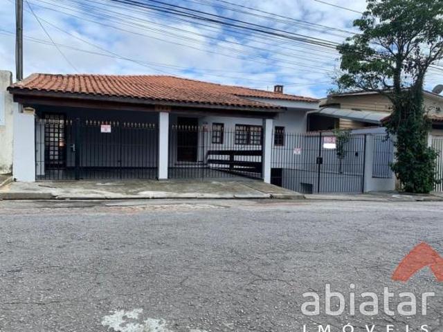 Casa disponível para venda e locação com 5 quartos e 360 m² de área construída Jardim Celeste