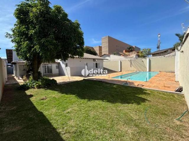 Casa disponível para venda e locação no bairro Marta Helena em Uberlândia MG