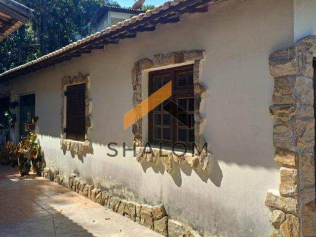 Casa disponível para venda e locação no Condomínio Iolanda