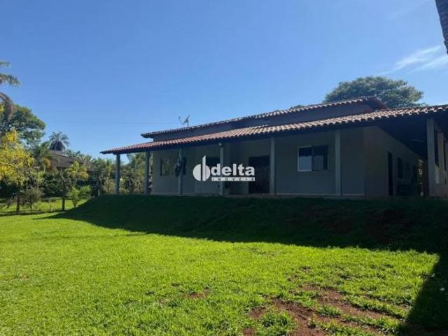Casa disponível para venda em condomínio no bairro Morada do Sol, em Uberlândia MG