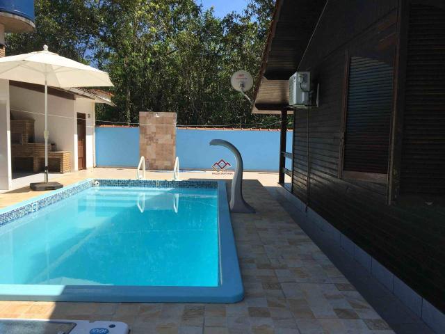 CASA DISPONÍVEL PARA VENDA NA PRAIA DA BALEIA A 80 METROS DA PRAIA