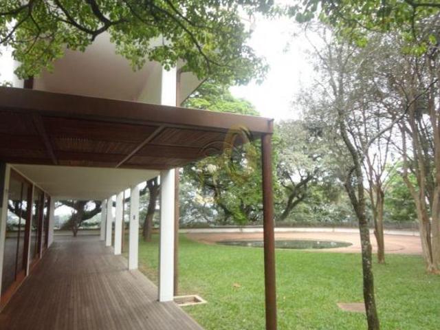 CASA DISPONÍVEL PARA VENDA NO ALTO DE PINHEIROS, COM 4 SUITES.