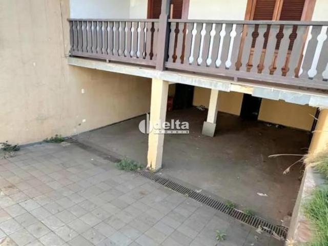 Casa disponível para venda no bairro Centro em Uberlândia MG