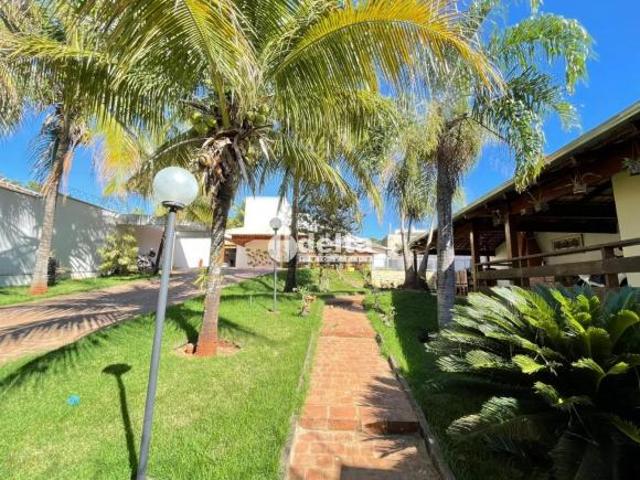 Casa disponível para venda no bairro Cidade Jardim em Uberlândia MG