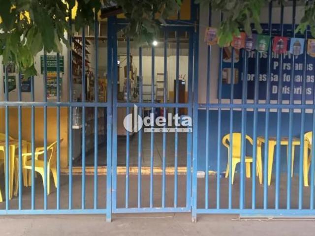 Casa disponível para venda no bairro Osvaldo Rezende em Uberlândia MG