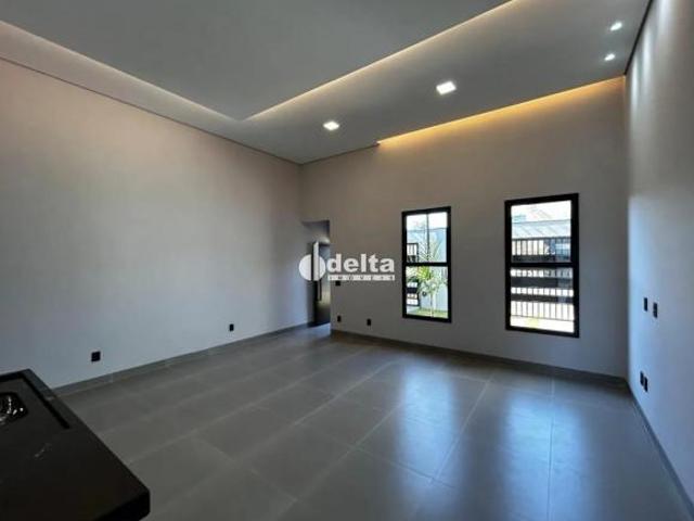 Casa disponível para venda no bairro Laranjeiras em Uberlândia MG
