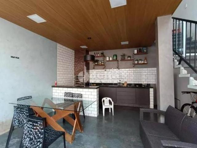 Casa disponível para venda no bairro Laranjeiras em Uberlândia MG