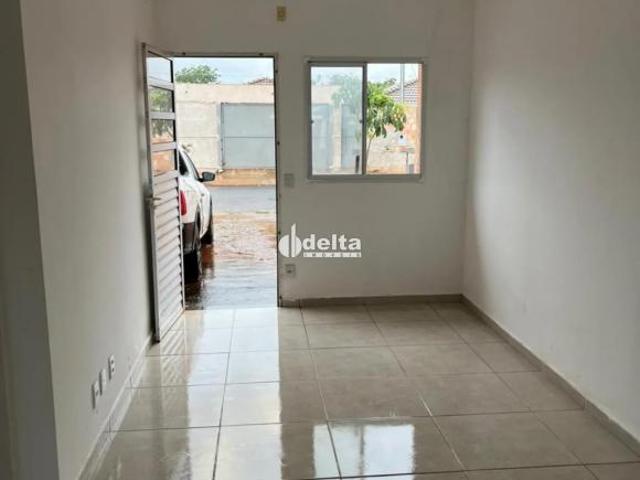 Casa disponível para venda no bairro Luizote de Freitas IV em Uberlândia MG