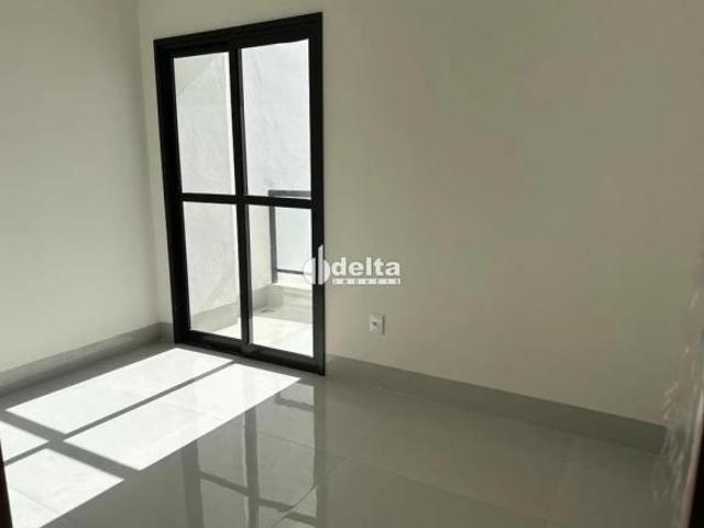 Casa disponível para venda no bairro Novo Mundo em Uberlândia MG