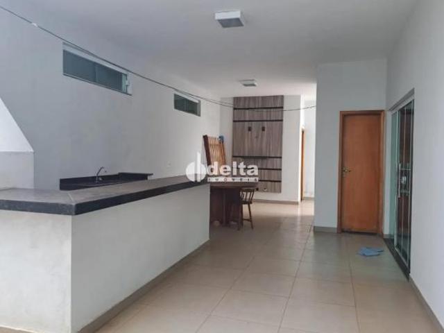 Casa disponível para venda no bairro Santa Luzia em Uberlândia MG