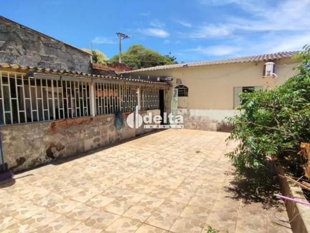 Casa disponível para venda no bairro Santa Luzia em Uberlândia MG