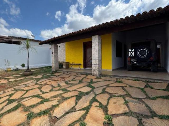 Casa disponível para venda no bairro Santa Maria