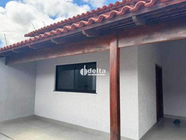 Casa disponível para venda no bairro Santa Rosa em Uberlândia MG