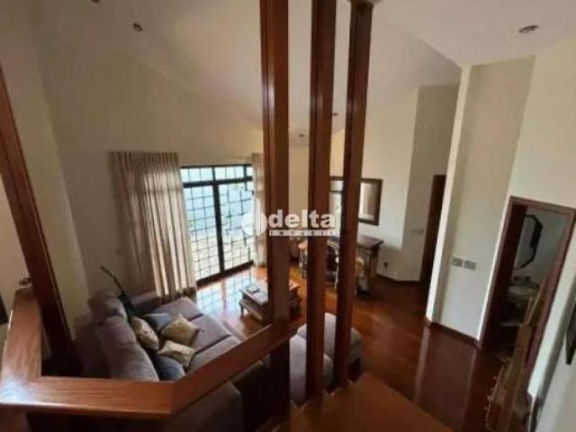 Casa disponível para venda no bairro Saraiva em Uberlândia MG