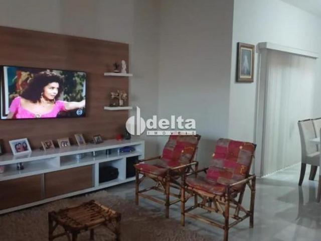 Casa disponível para venda no bairro Pampulha em Uberlândia MG