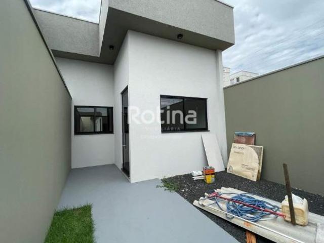 Casa disponível para venda no bairro Quinta Alto Umuarama em Uberlândia MG