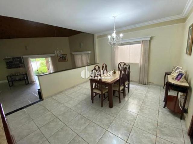 Casa disponível para venda no bairro Tubalina em Uberlândia MG