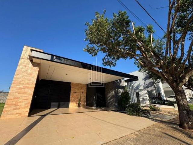 Casa disponível para venda no Condomínio no Arco de Paris na regiao da Vila A em Foz do Iguaçu, PR