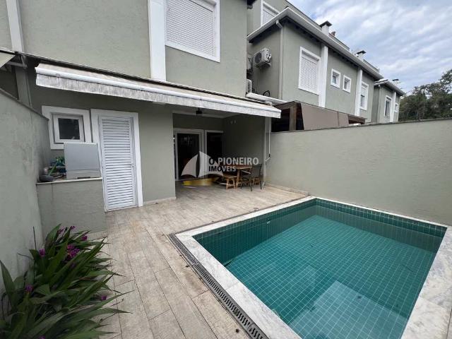 Casa disponível para locação anual e venda em Juquehy