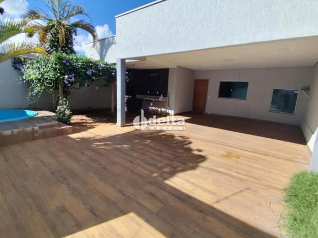 Casa disponível para Locação e Venda no bairro Jardim Botânico em Uberlândia MG